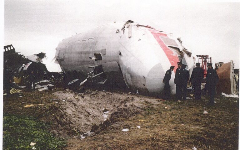 Crash impact voorste gedeelte Anthony Ruys | Vliegrampfaro